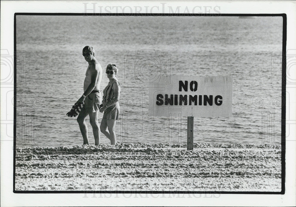 1986 Press Photo Richard, Louise Knapp, Gulfport Beach - Historic Images