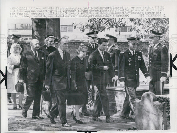 1964 Press Photo of the family at Gen. Douglas MacArthur's funeral ...