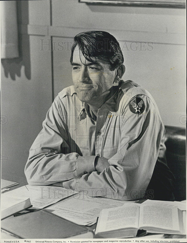 Gregory Peck as Josiah J Newman in the movie Captain Newman MD 1931 ...