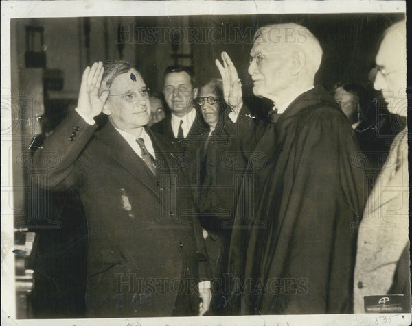 Governor re-elect Landon gets sworn in by Chief Justice Johnsto 1935 ...