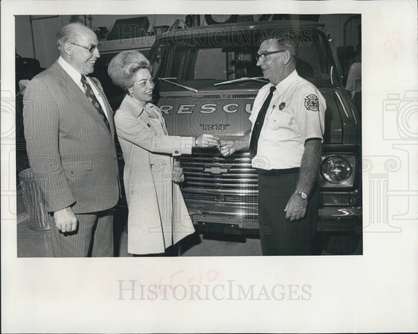 Belleview Rotary Club Buys New Fire Engine 1974 Vintage Press Photo ...