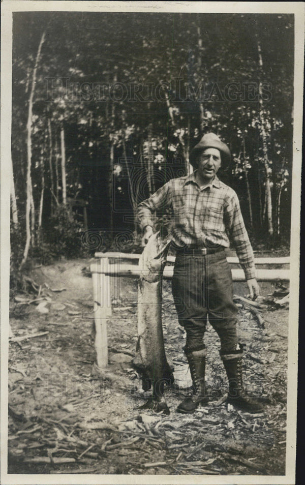 of baritone Howard Preston on hunting trip 1936 Vintage Press Photo ...