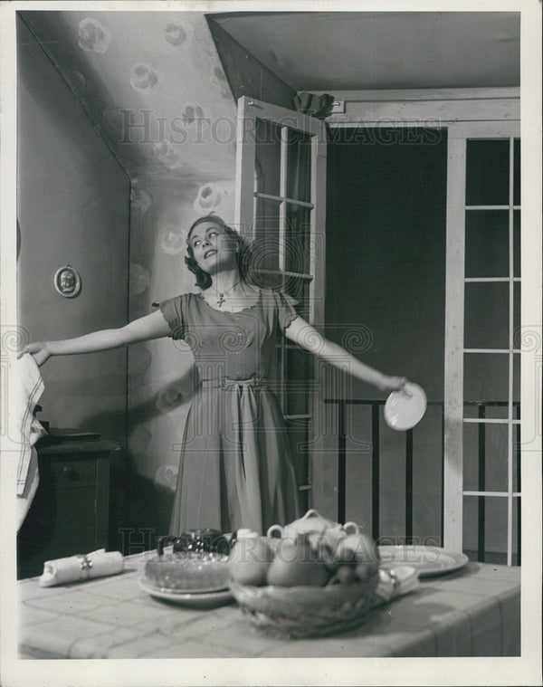 Huguette Oligny 1951 Vintage Press Photo Print - Historic Images