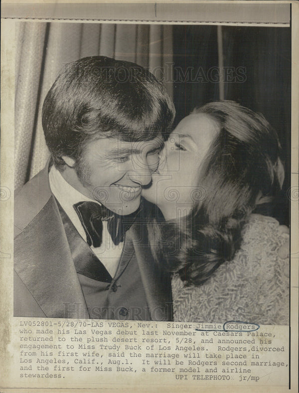 Singer Jammie Rodgers with fiance Trudy Buck. 1970 Vintage Press Photo ...