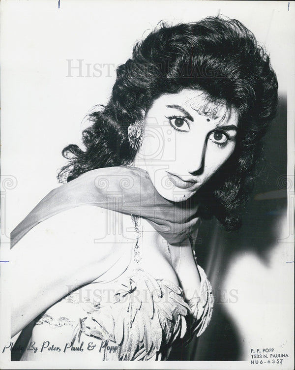 The dancer Mimeka, who performs at the Grecian Gardens 1965 Vintage ...