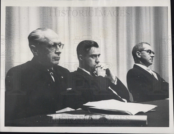 Marvin Thomas, Dr. Albert V. Crewe and Dr. Martin A. Elliot 1962 ...