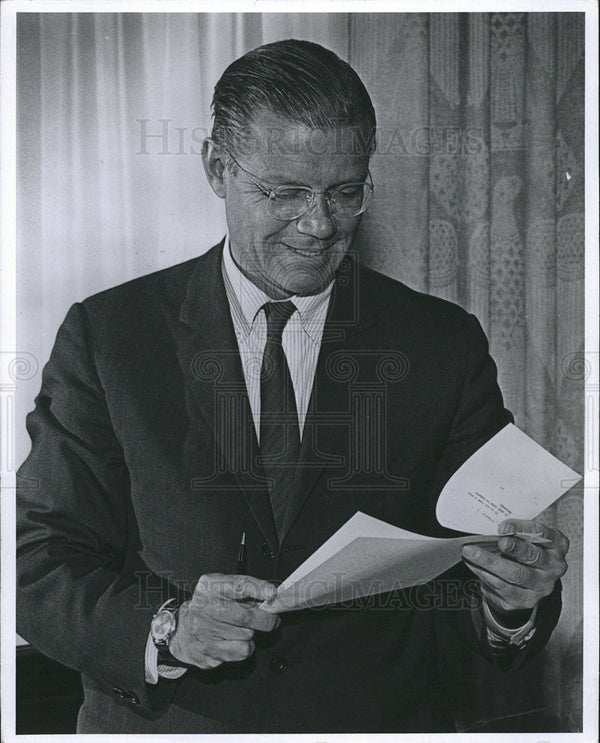Robert Strange McNamara 1968 Vintage Press Photo Print - Historic Images