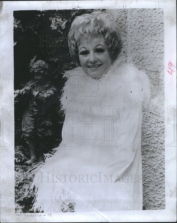 Phyllis Diller 1972 Vintage Press Photo Print - Historic Images