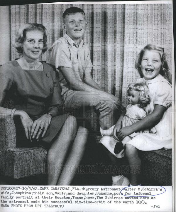 Press PhotoMercury astronaut Walter Shirra 's wife Josephine & children ...