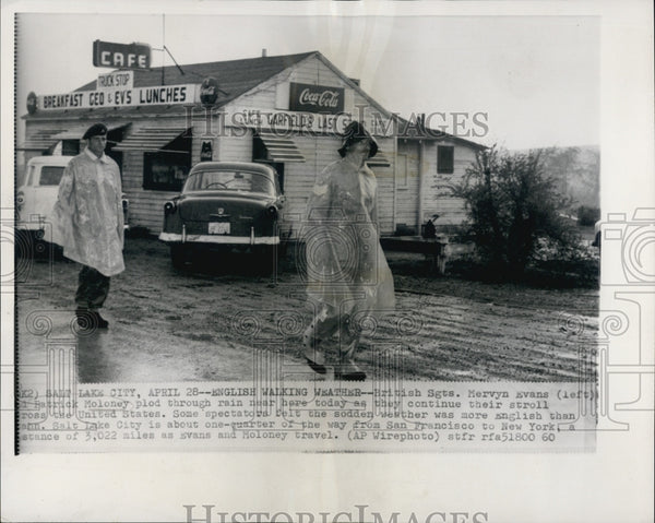 Press Photo British Sergeants Mervyn Evans Patrick Moloney Hike ...