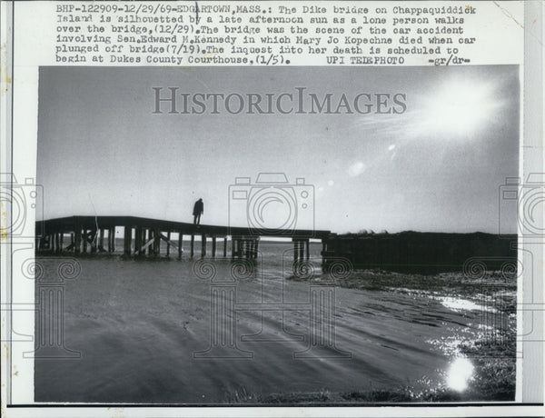 1970 Dike bridge, scene of Sen. Edward M. Kennedy car accident ...
