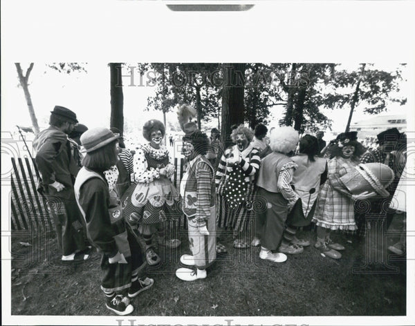 1987 Michigan State Fair Clown Contest participants - Historic Images