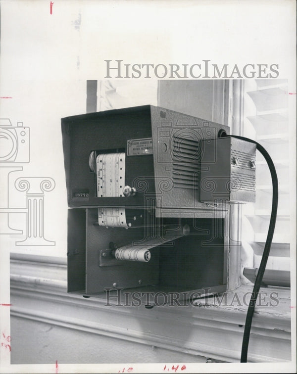 1966 of sunshine recorder at Independent Times Newspaper bldg ...