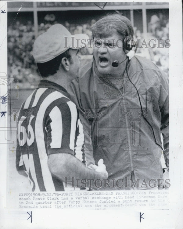 1984 Monte Clark Lineman Dave Hawk Fortyniners VS Bears - Historic Images