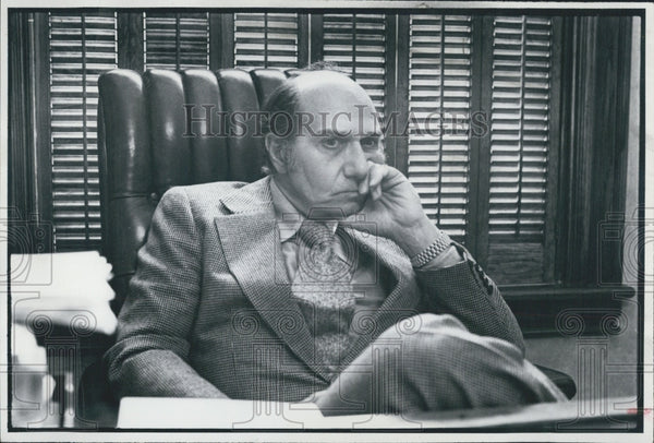 1981 Walter Gerash Businessman - Historic Images