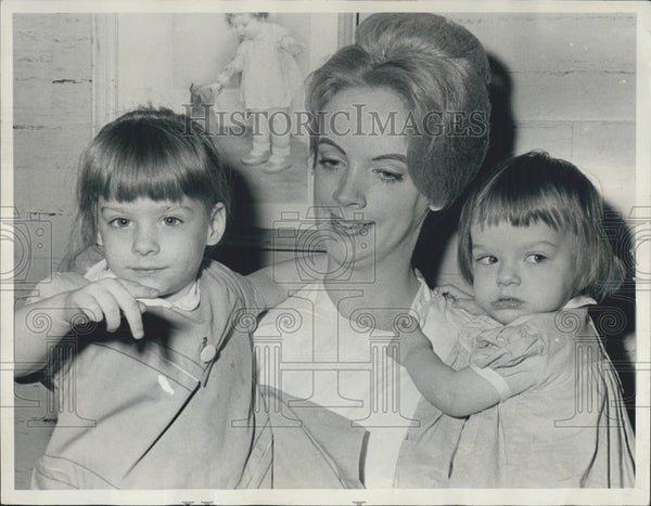 1965 St Vincent's Orphanage Eileen Mack - Historic Images