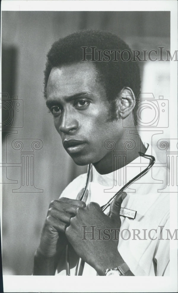 Press Photo Cleavon Little Actor Television Comedy Series Temperature ...