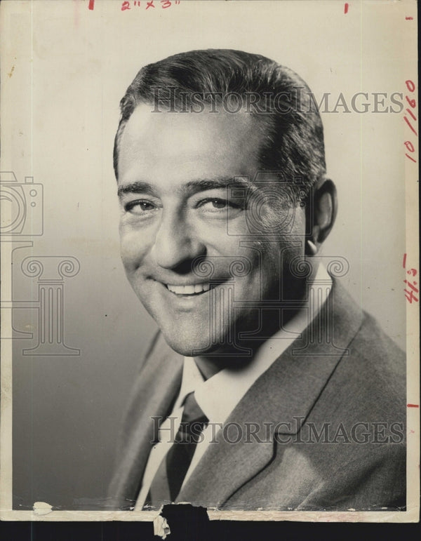 1968 singer Robert Merrill - RSG70407 - Historic Images