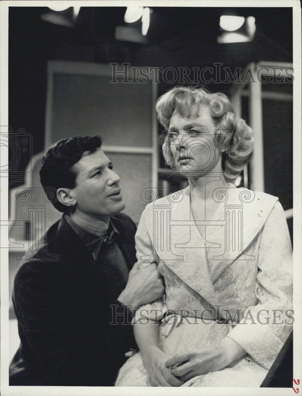 1963 Press Photo Michael Tolan and Barbara Baxley in "the Single Womae ...