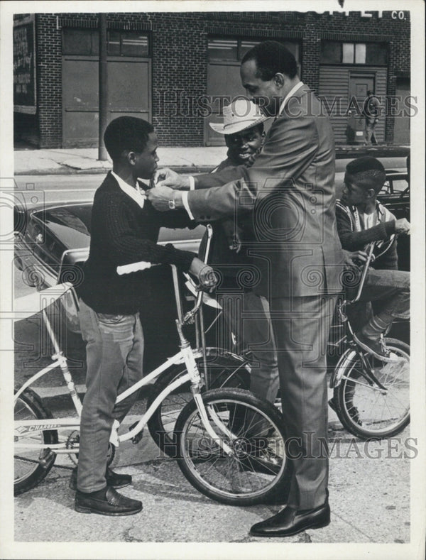 1990 Mayor Carl Stokes of Cleveland - Historic Images