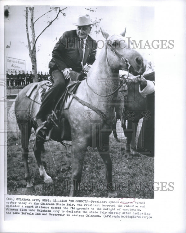 1964 Press Photo President Lyndon Johnson Turned Cowboy Oklahama State ...