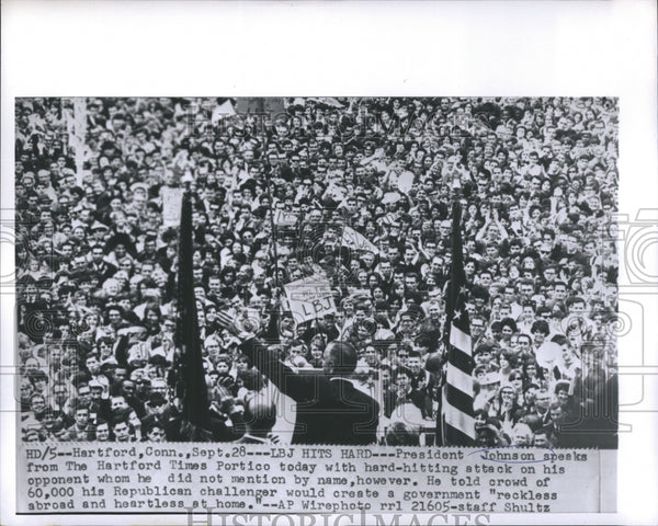 Press Photo President Johnson Speeks from the Hartford Times Portico ...