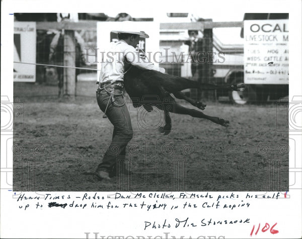 1986 Press Photo Dan McClellan During Calf Roping Competition During R ...