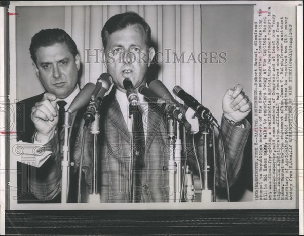1962 Press Photo Robert Manuel talks to reporter at the capitol. - RSH ...