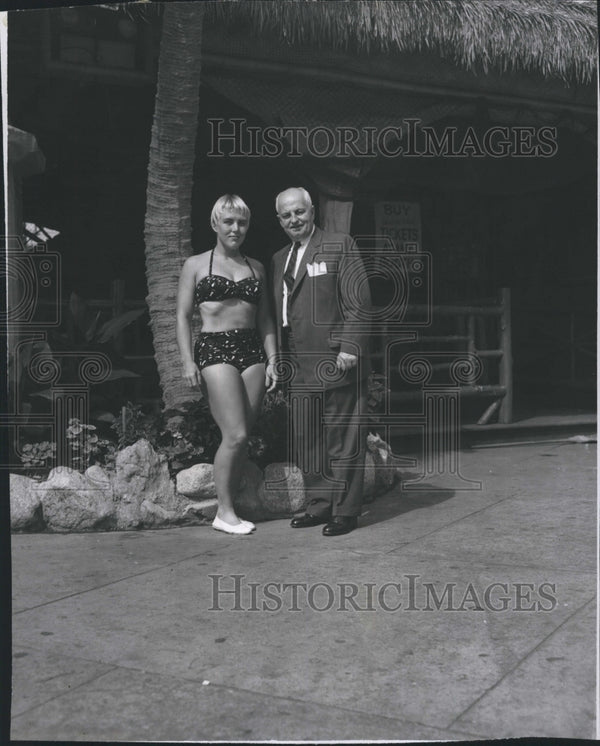 1923 Mrs Diane Struble John J Bray - Historic Images