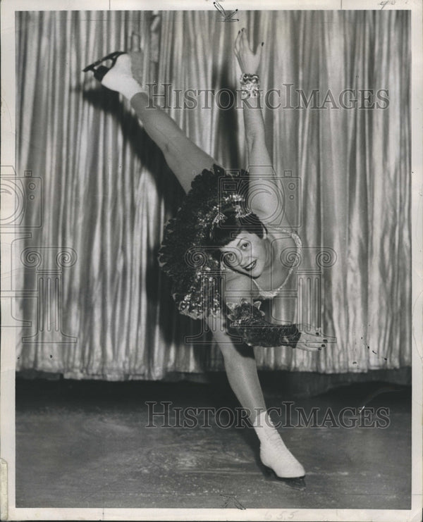 1967 Cathy Machado, stars in the the Ice Capades. - Historic Images