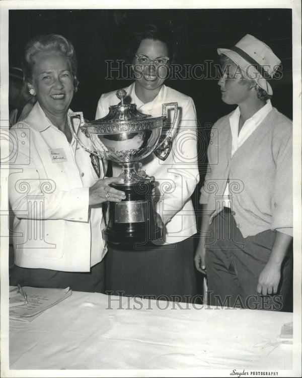 1963 Golfer Judy Bell receiving trophy from Mrs. Dean Ashmore ...