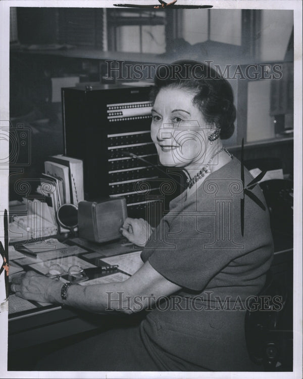 1963 Mrs. Neva Johnson, Women's Department, Detroit News - Historic Images
