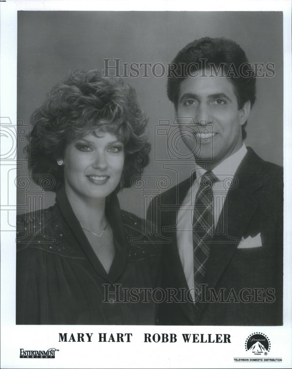 1985 Mary Hart, Robb Weller cohost Entertainment Tonight - Historic Images