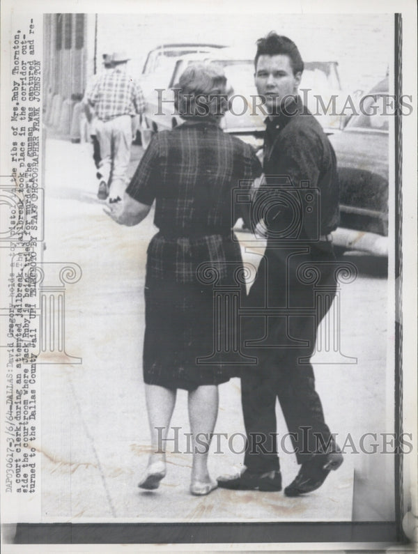 1964 David Gregory attemps jailbreak with gun on Mrs R Thornton ...