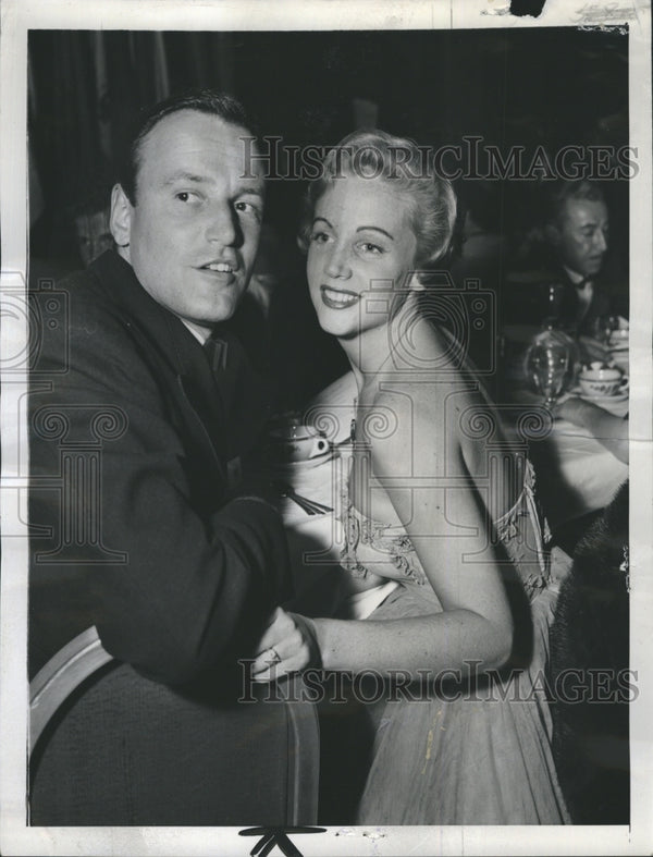 Press Photo Richard Anderson With Carol Lee Ladd Daughter Of Alan Ladd ...