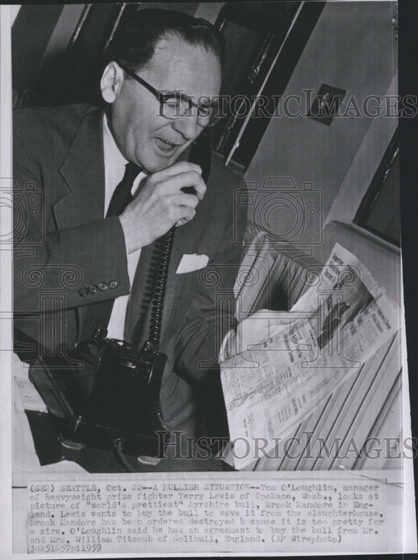 1959 Press Photo Tom O'Loughlin, manager of fighter Terry Lewis ...