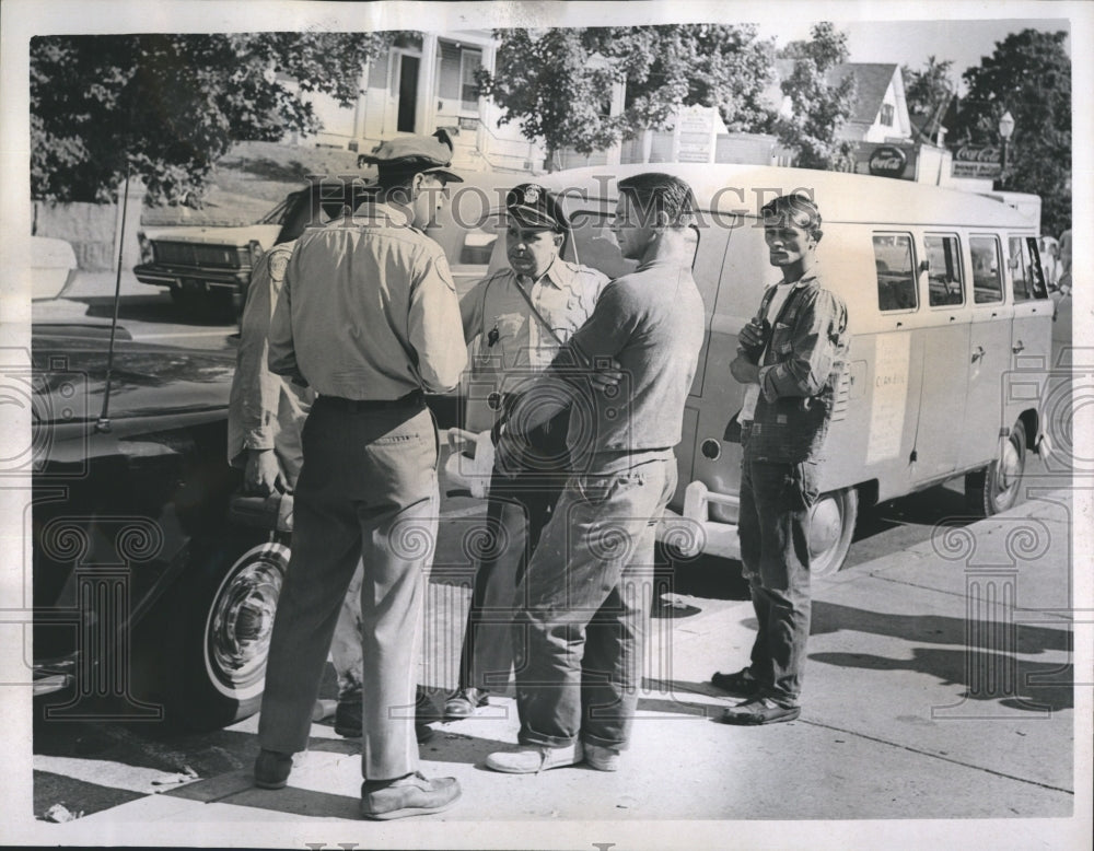1965 James Gamache Father Of Missing Girl Speaks With Police - Historic ...
