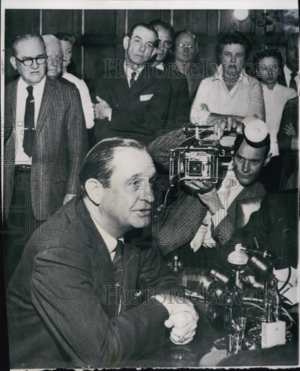1958 Press Photo Ark Gov Orval Faubus at press conference - Historic Images