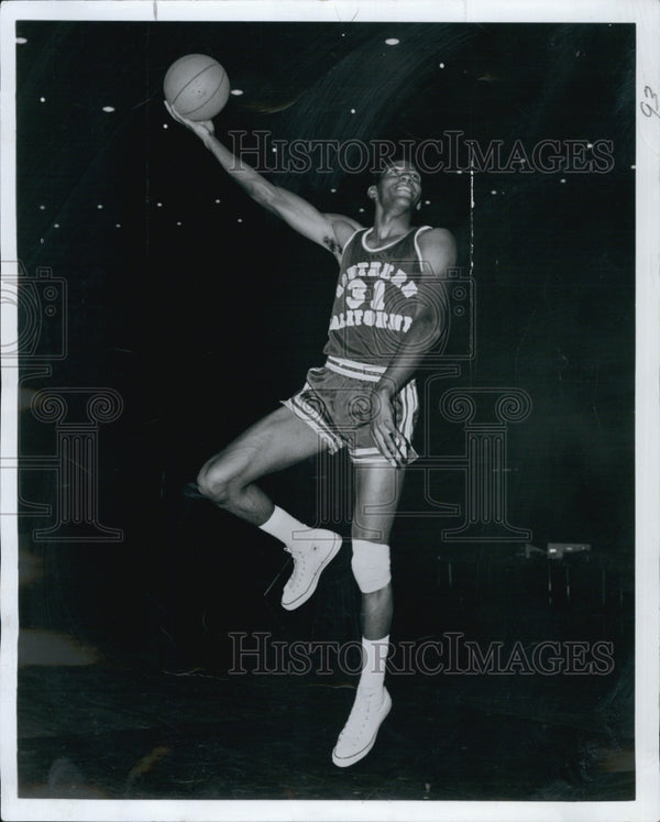 1968 Press Photo Bill Hewitt, USC forward - Historic Images