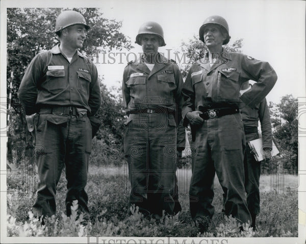 1959 Press Photo Col. Daniel Needham, Commanding General Chance Merril ...