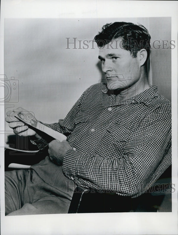 1953 Press Photo Criminal Jack Gordon White in custody - Historic Images