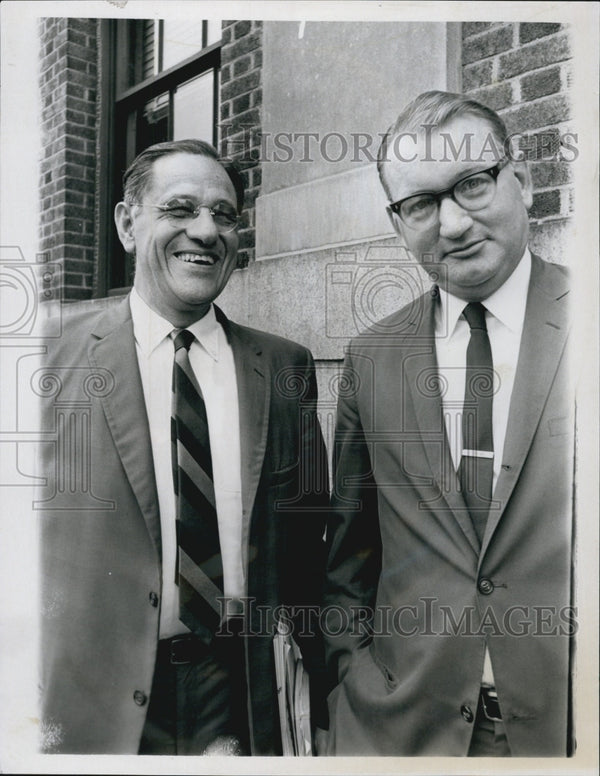 1969 Press Photo Atty. Tilford E. Dudley and Atty. James Lynch of Bost ...
