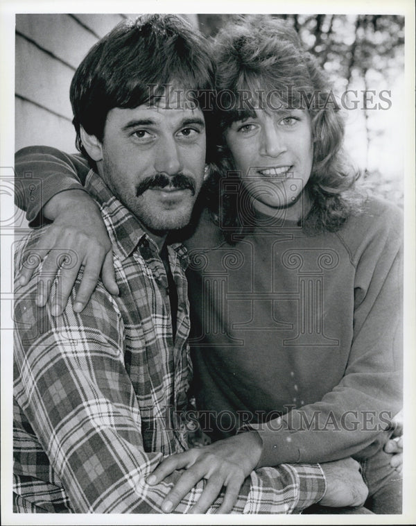 1986 Press Photo Robert Meek and Cindy Gross,their yacht sank in Buzza ...