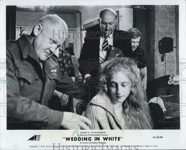 Leo Phillips and Carol Kane in "Wedding In White" 1972 Vintage Press ...