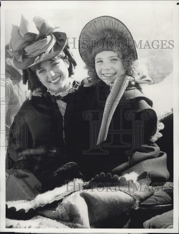 Actress Aileen Quinn & Dorothy Hamill 1982 Vintage Press Photo Print ...
