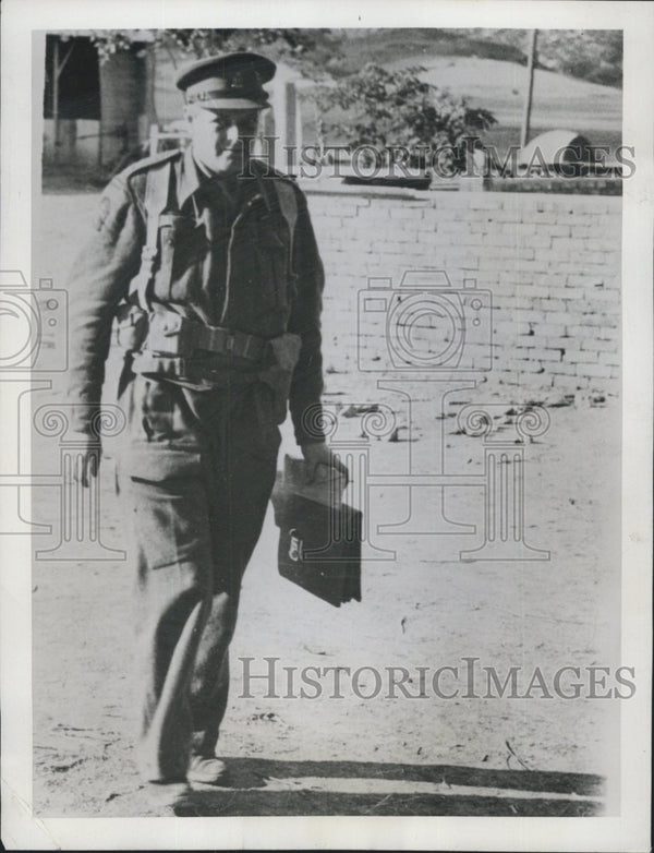 Major Randolph Churchill said to have escaped to the mountains 1944 ...