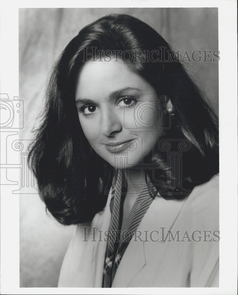 Victoria Corderi American Journalist Co-Anchor Of CBS News 1990 Vintage ...