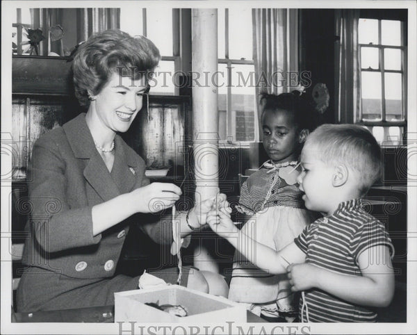 Actress Julia Meade at Ruggles Street Nursery School 1962 Vintage Press ...