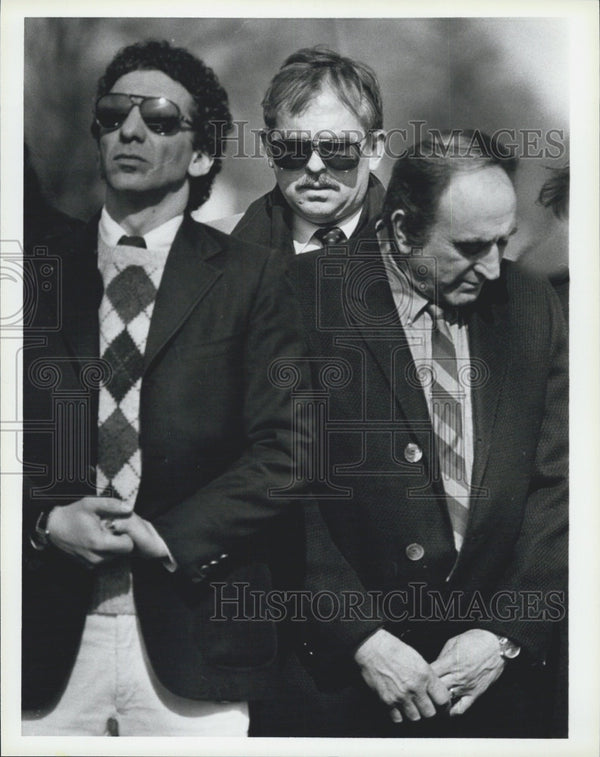 John Ratzenberger at funeral of Nick Colasanto 1985 Vintage Press Photo ...