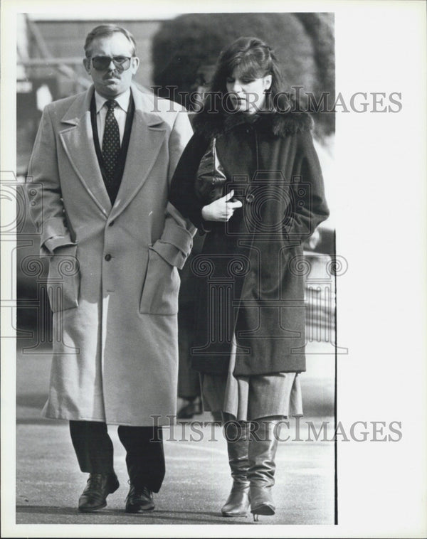 John Ratzenberger at funeral of Nick Colasanto 1985 Vintage Press Photo ...